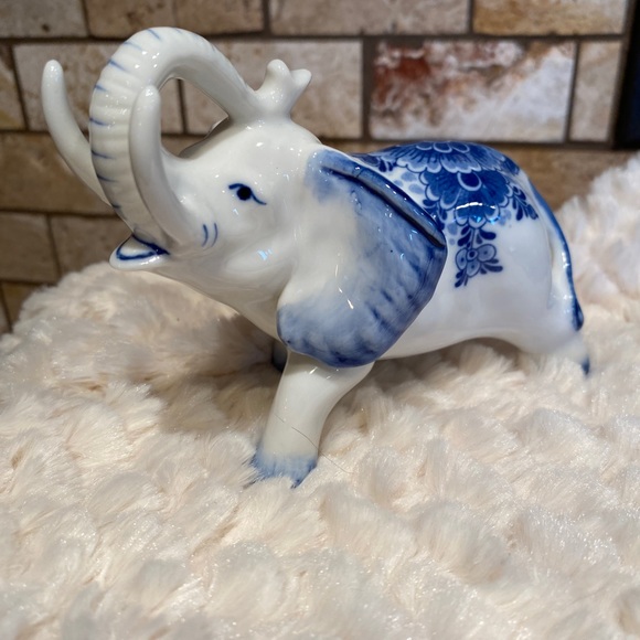 Accents | Delft Holland Dutch Elephant | Poshmark